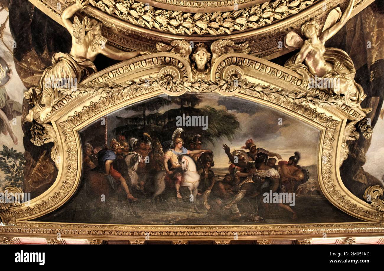 The magnificent decorations of Apollo Drawing-Room in the Palace of ...