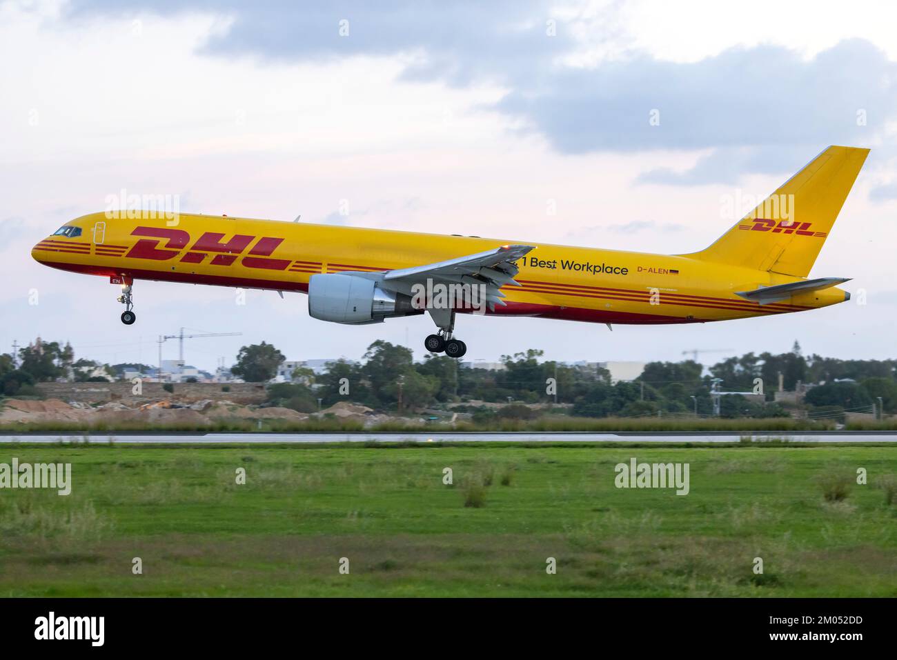 Boeing 757 2q8 hi-res stock photography and images - Alamy