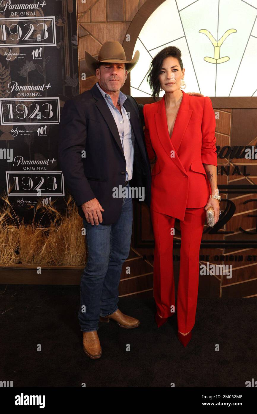 Las Vegas, NV, USA. 3rd Dec, 2022. Taylor Sheridan, Nicole Muirbrook at ...