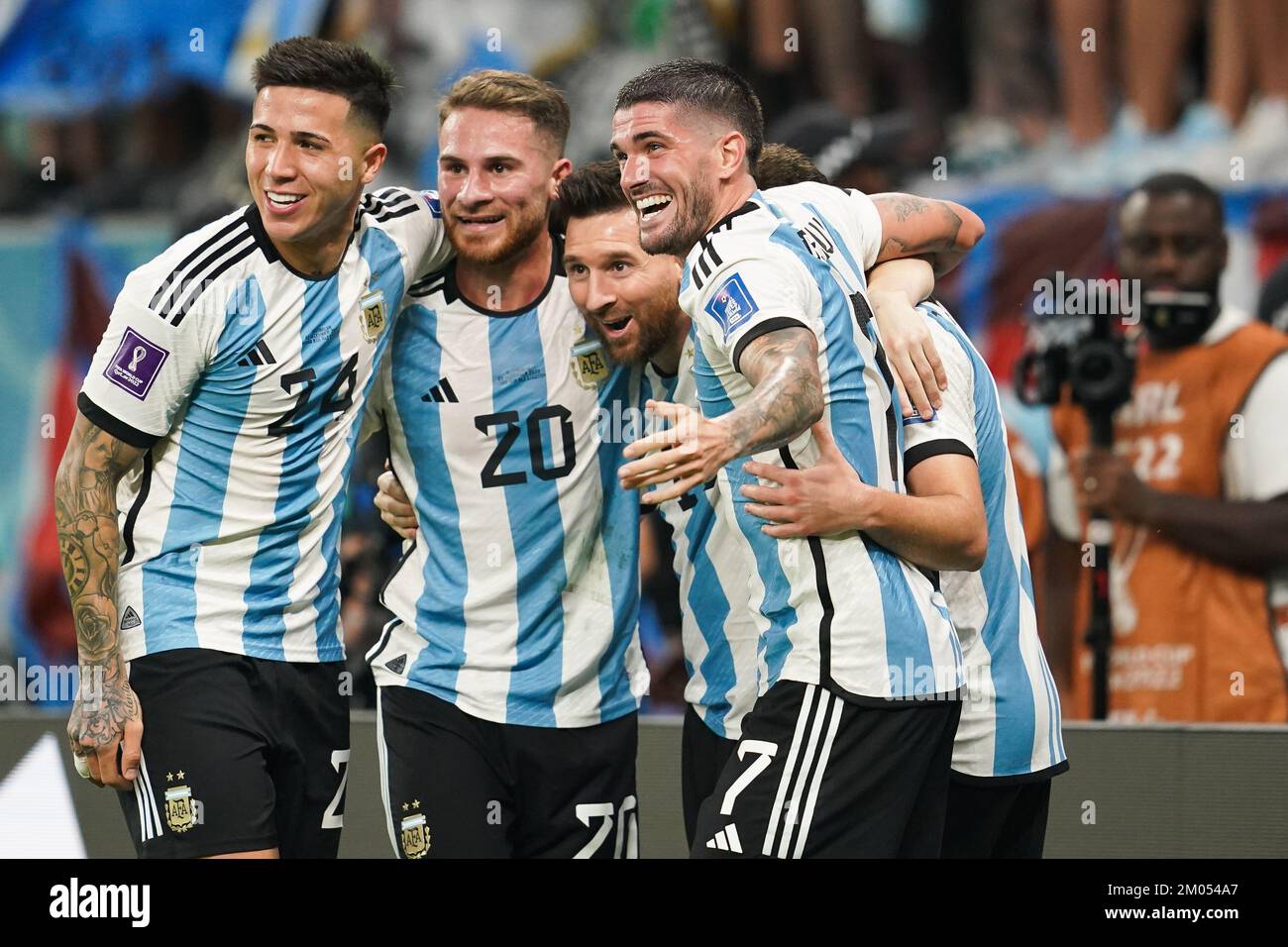 DOHA, QATAR - DECEMBER 3: Player of Argentina Enzo Fernández, Alexis Mac Allister, Rodrigo De ...