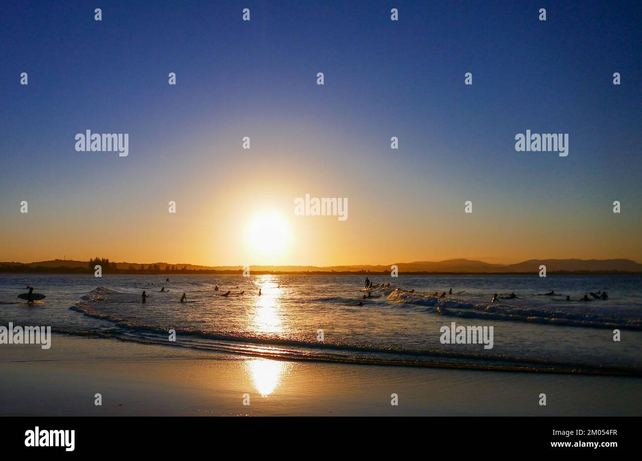 A beautiful sunset at the beach in Australia Stock Photo - Alamy