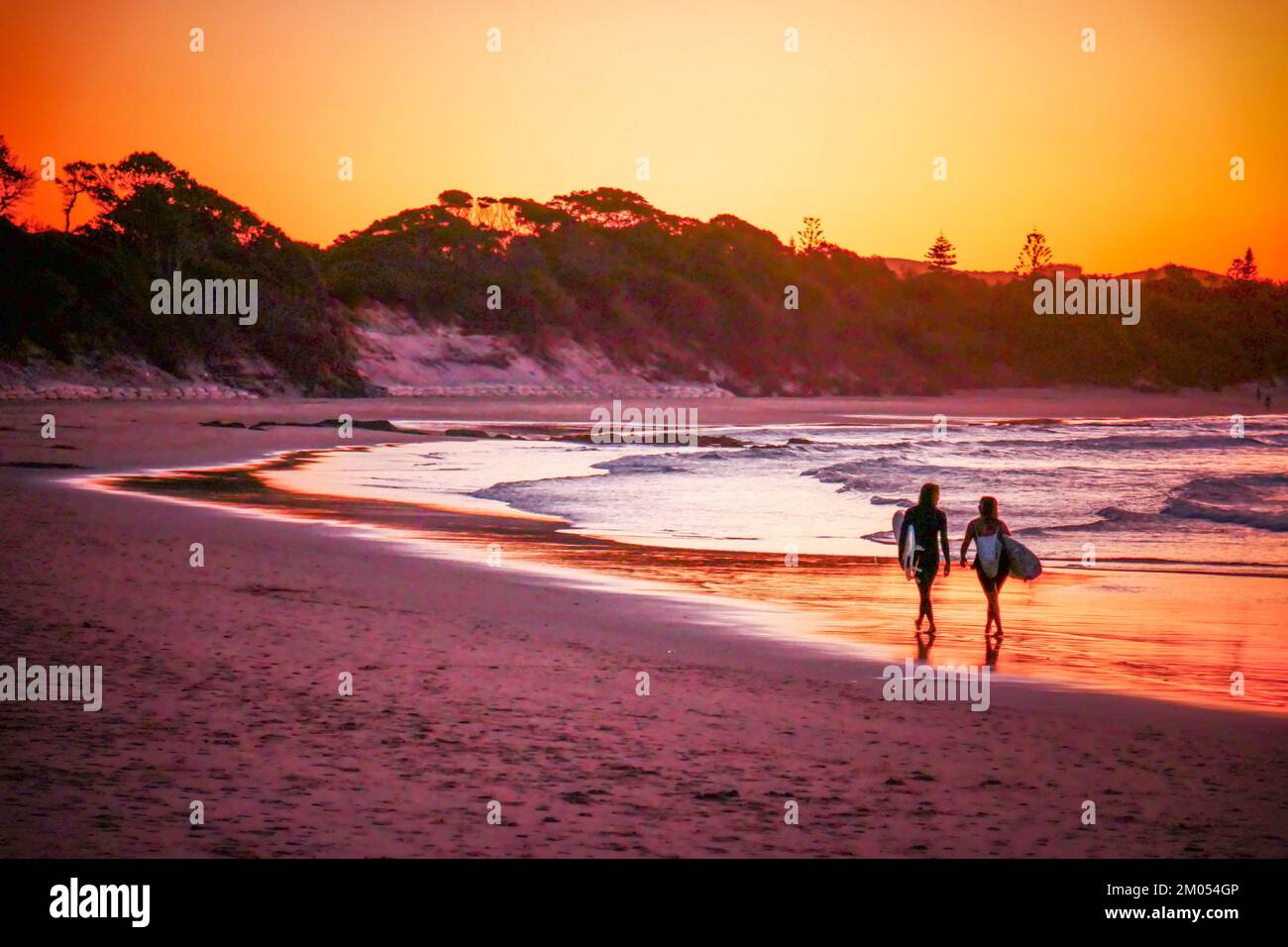 A beautiful sunset at the beach in Australia Stock Photo - Alamy