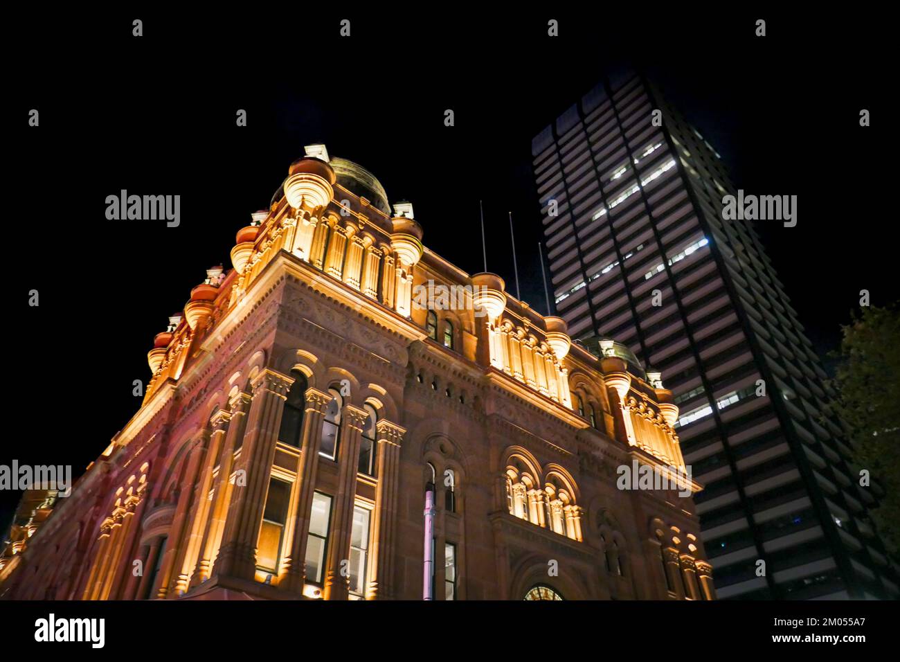 Impressive apartment building hi-res stock photography and images - Alamy