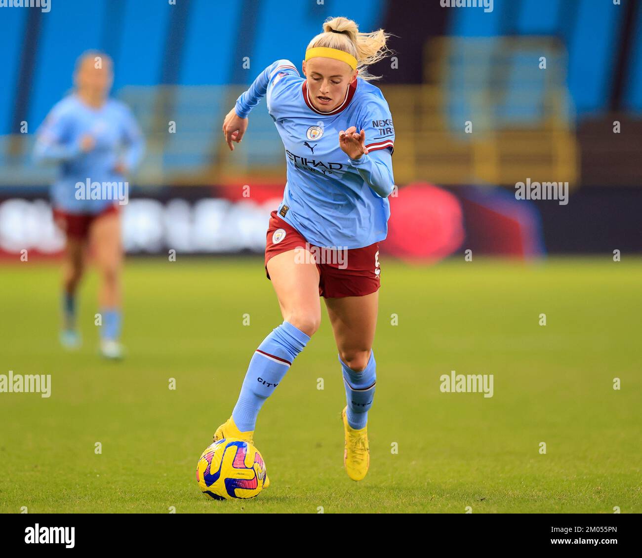 Chloe Kelly #9 of Manchester City runs with the ball during The FA ...