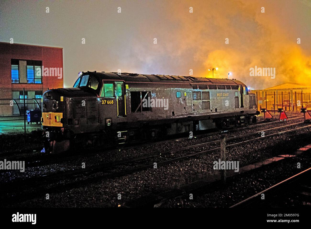 Class 37688 locomotive hi-res stock photography and images - Alamy