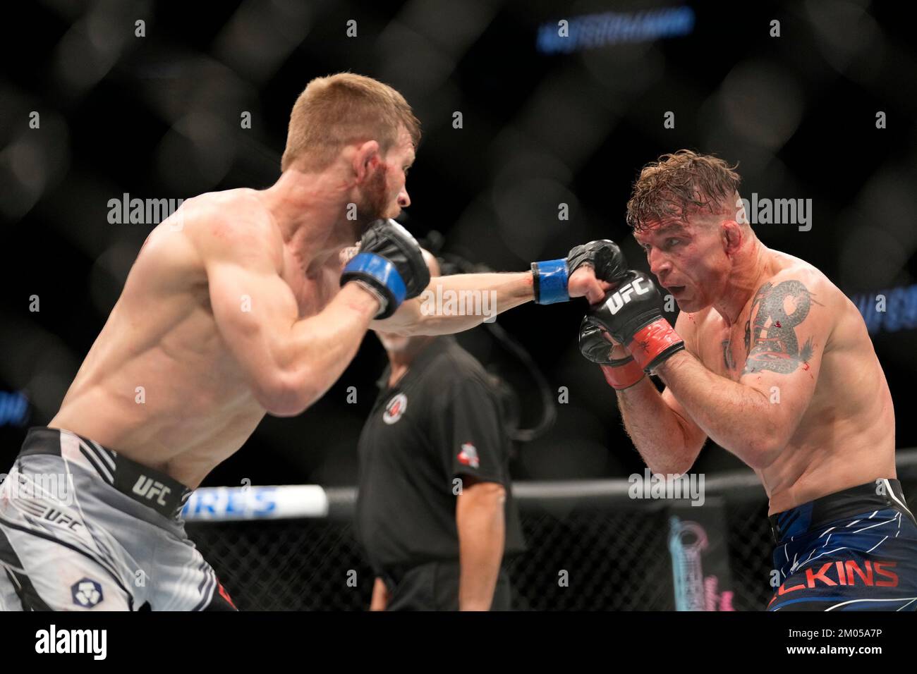 ORLANDO, FL - December 3: Darren Elkins (L) and Jonathan Pearce (R ...