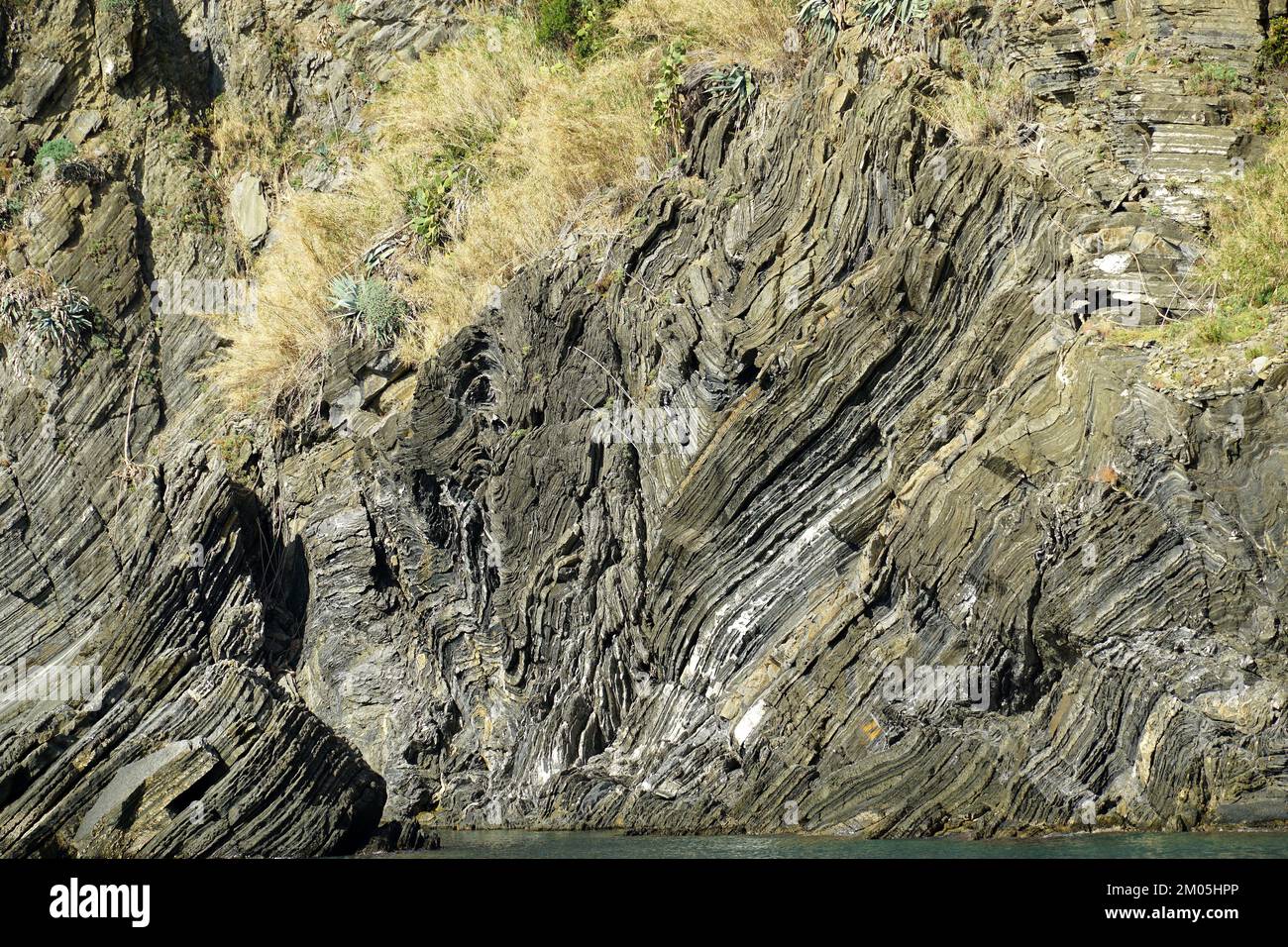 crumpled rock, landscape, mountain, Cinque Terre, Liguria, Italy ...