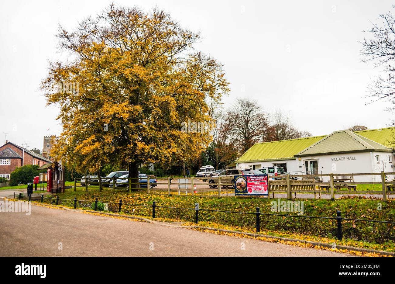 Country village devon village hall hi-res stock photography and images ...