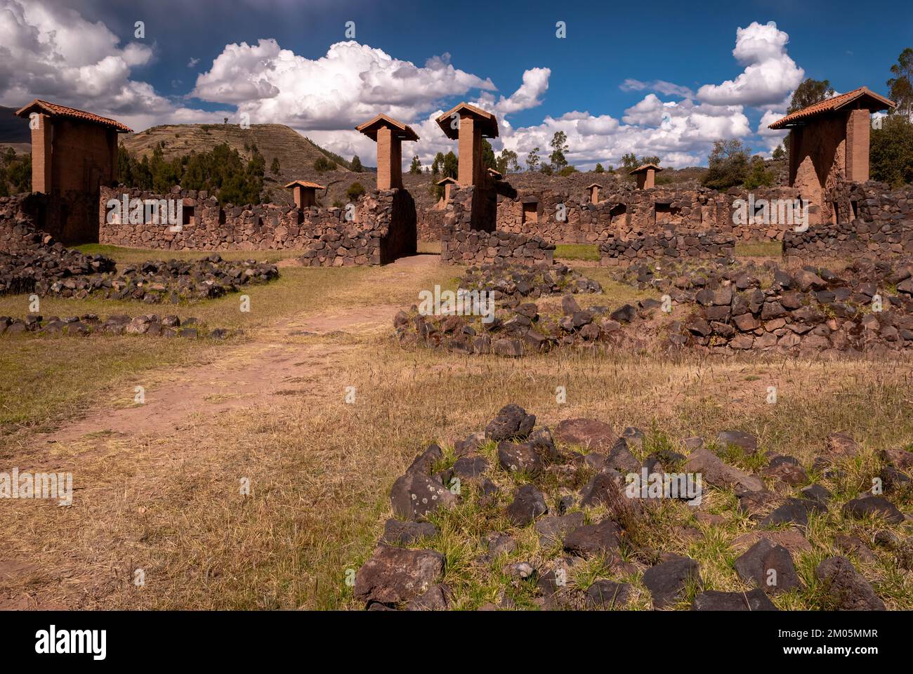 Raqchi inca temple hi-res stock photography and images - Alamy
