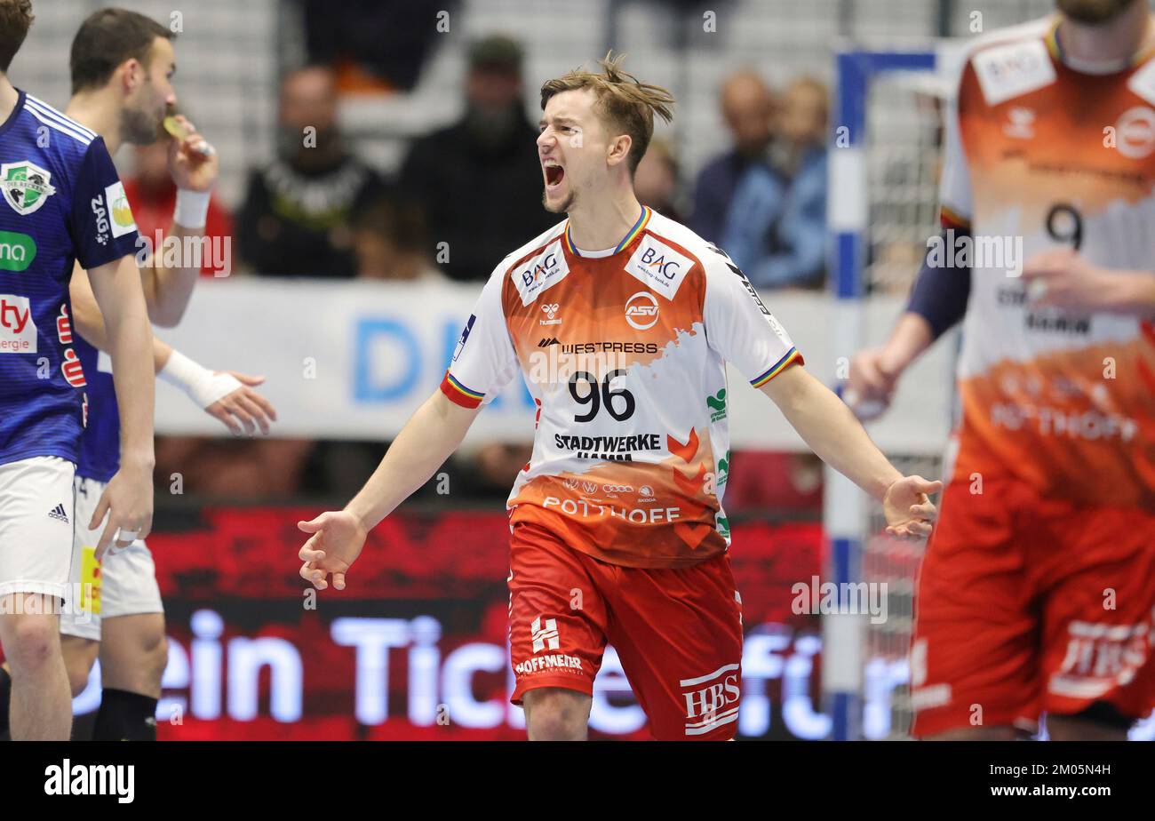 Tim roman wieling hi-res stock photography and images - Alamy