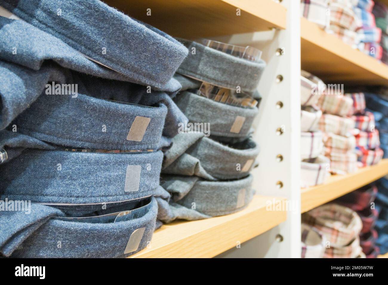 T shirts shelf hi-res stock photography and images - Alamy