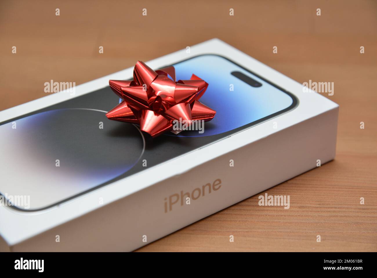 5g apple hi-res stock photography and images - Alamy