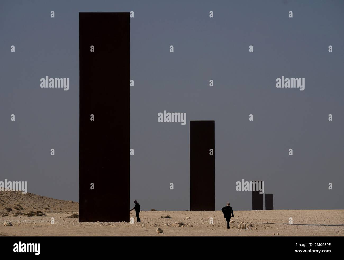 People overlook famous American artist Richard Serra's 'East-West/West ...