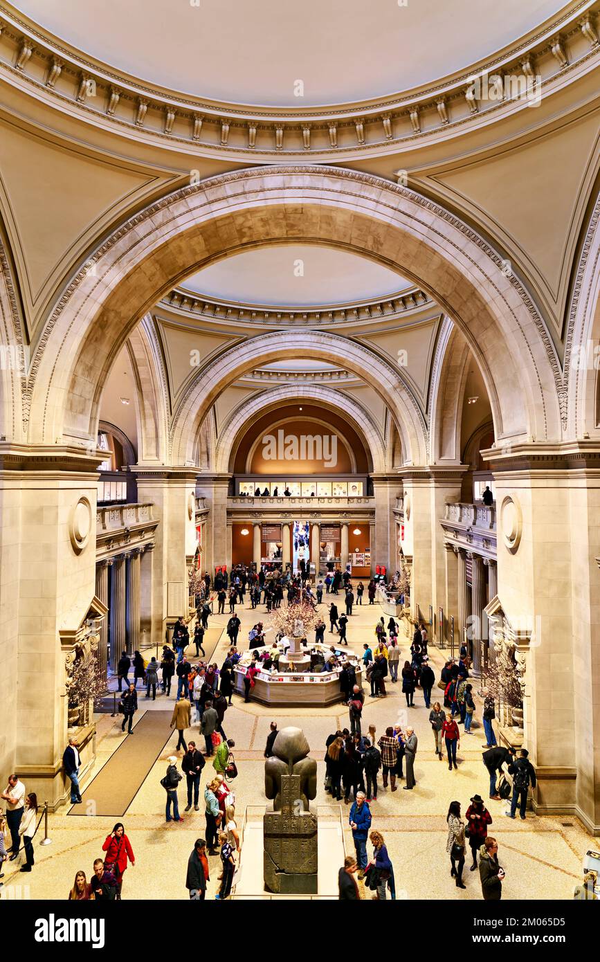 Lobby manhattan landmark hi-res stock photography and images - Alamy