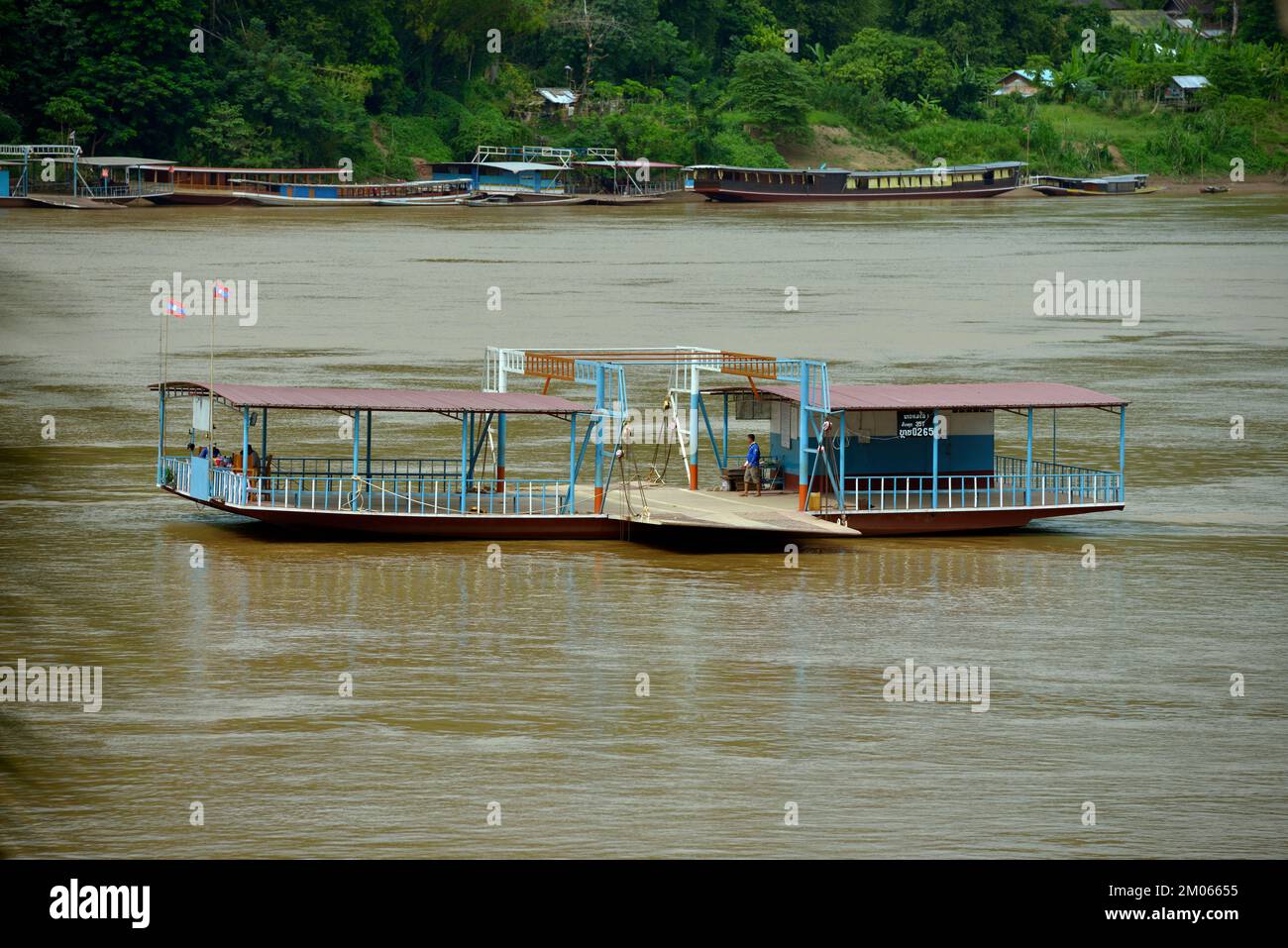 River ferry luang prabang hi-res stock photography and images - Alamy