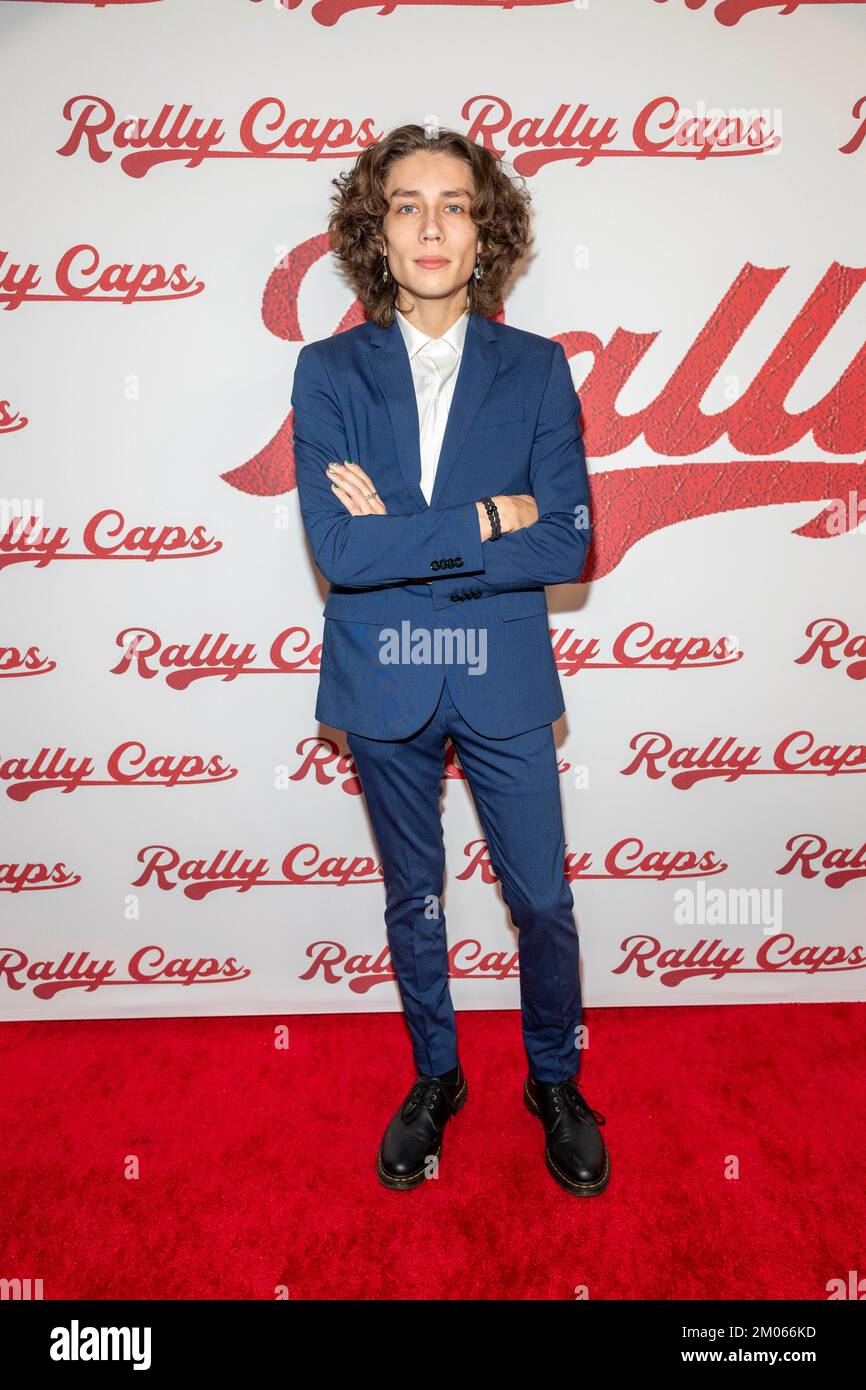 Camp baseball family feature hi-res stock photography and images - Alamy