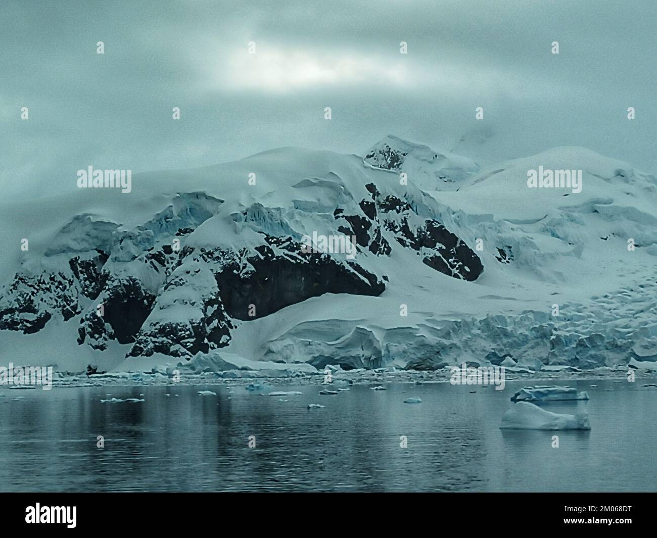 antarctica,antartica,antarctica landscape,nature,ice filled mountains ...