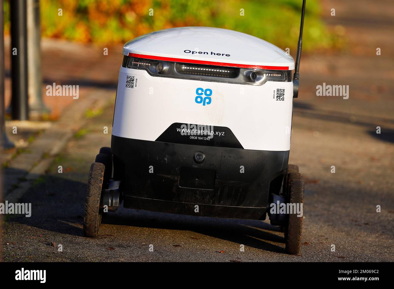6 wheeled robot hi-res stock photography and images - Alamy