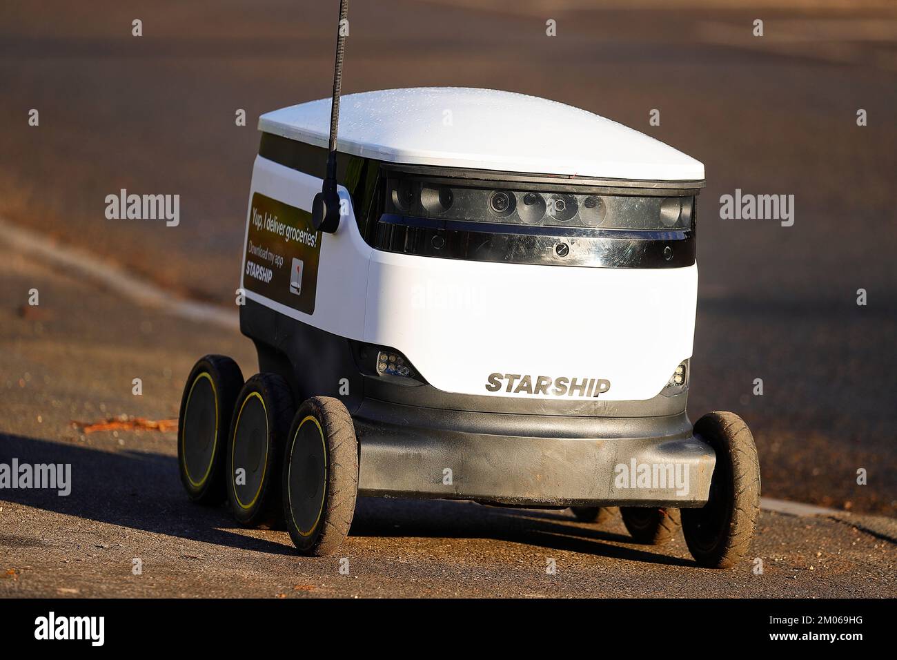 Robots by Starship Technologies delivering groceries to residents of ...