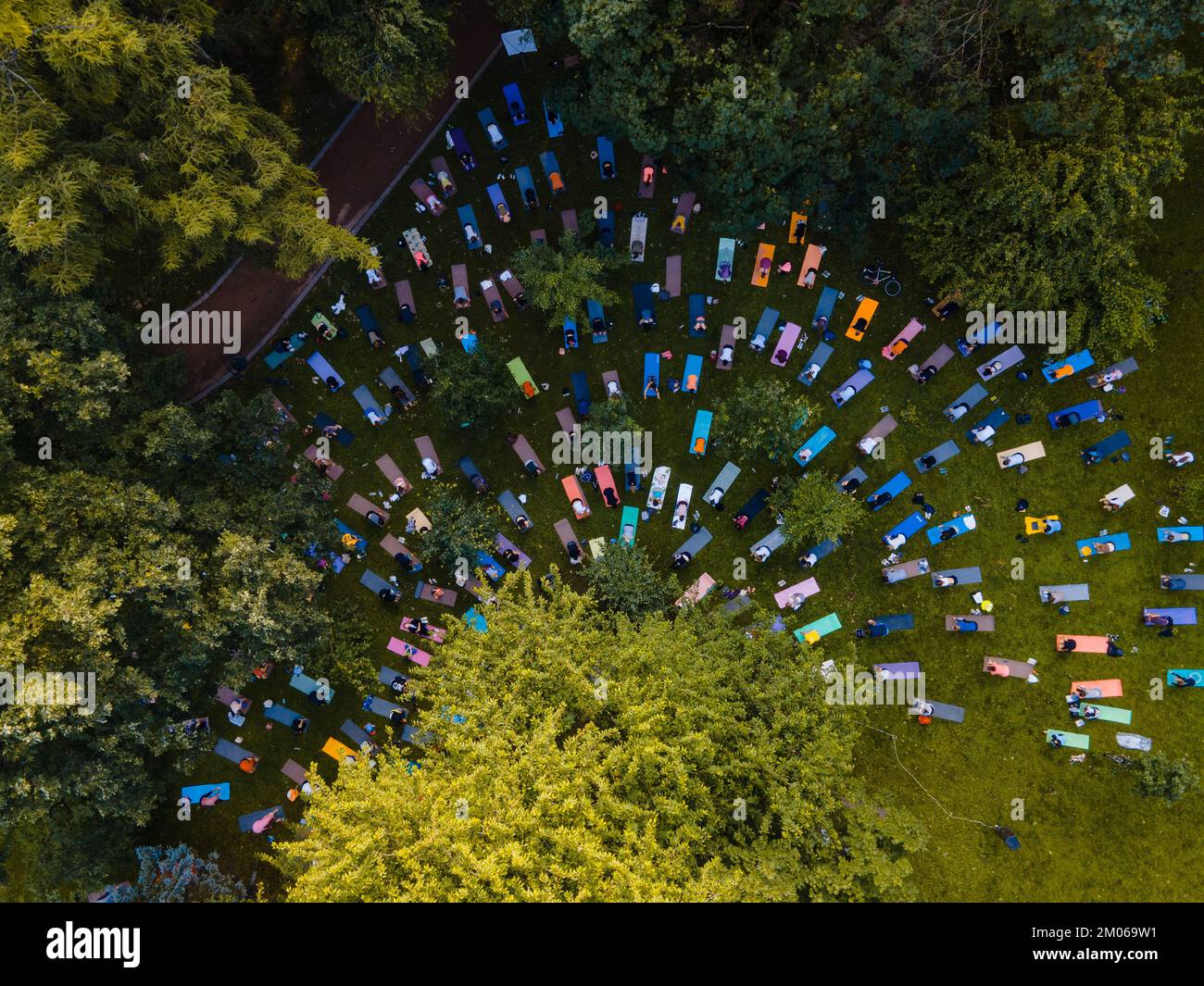 People park grass crowd drone hi-res stock photography and images - Alamy
