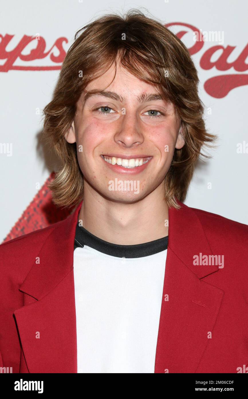 December 3, 2022, Los Angeles, CA, USA: LOS ANGELES - DEC 3: Kyker ...