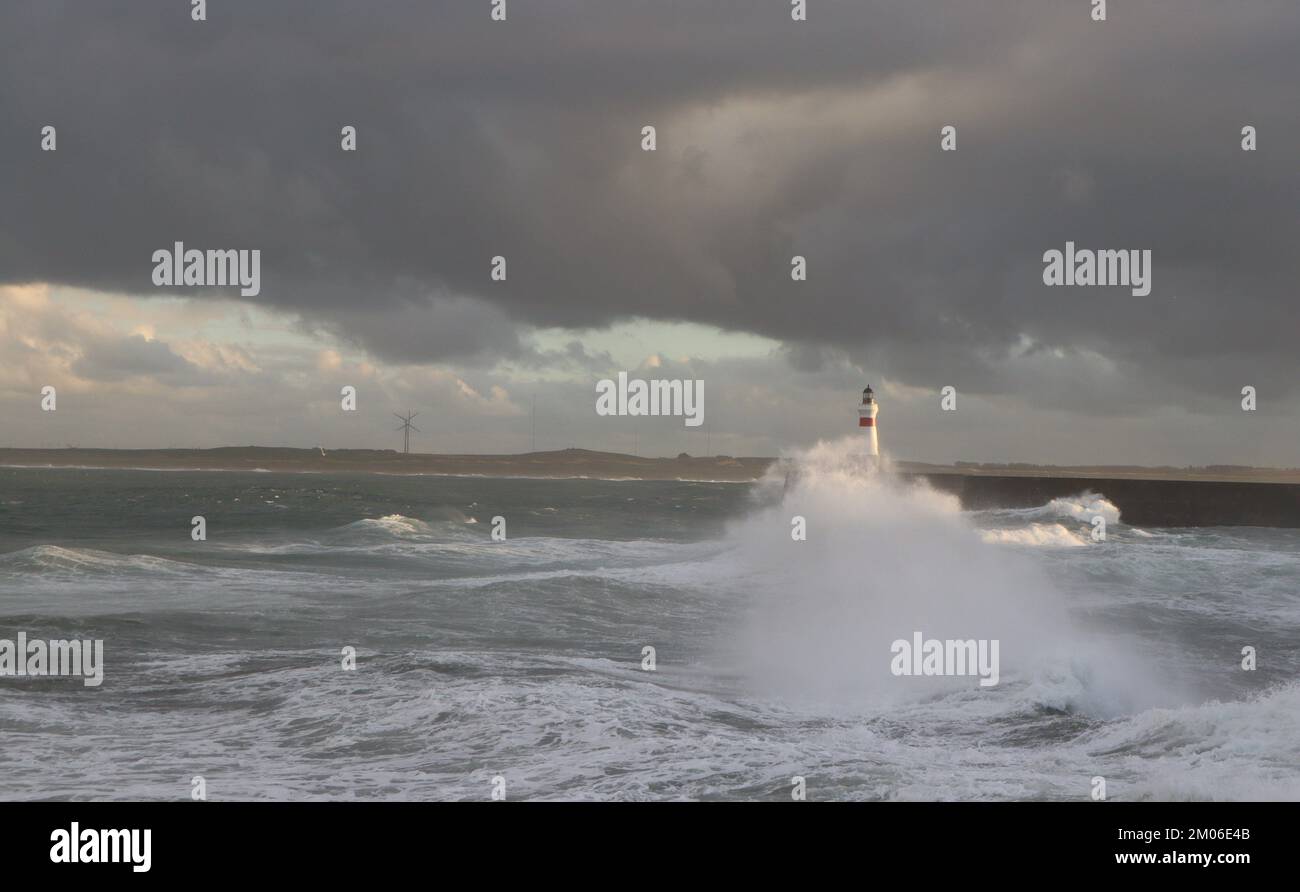 Stormy sea at the Golden Horn, Fraserburgh Stock Photo - Alamy