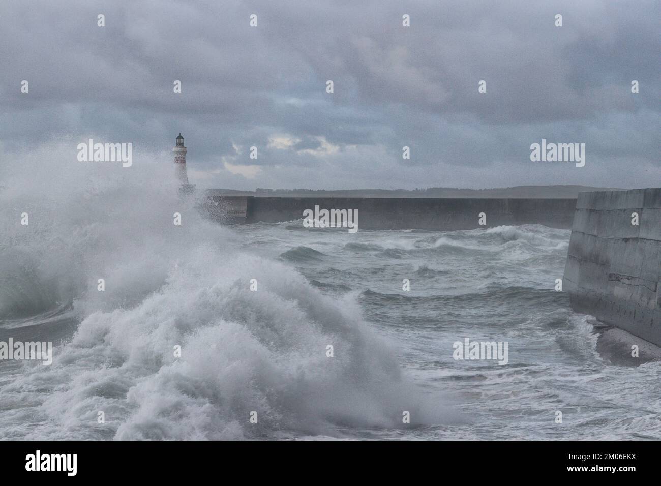Stormy sea at the Golden Horn, Fraserburgh Stock Photo - Alamy