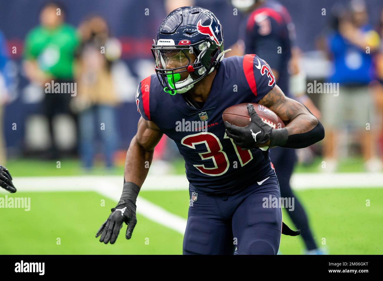 Houston, TX, USA. 4th Dec, 2022. Houston Texans running back Dameon ...