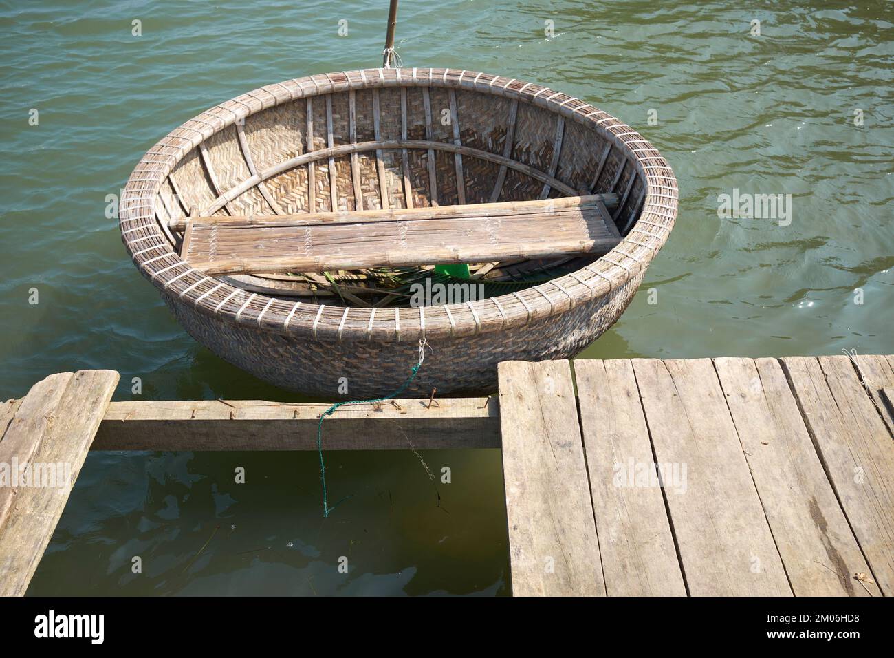 Coracles hi-res stock photography and images - Alamy