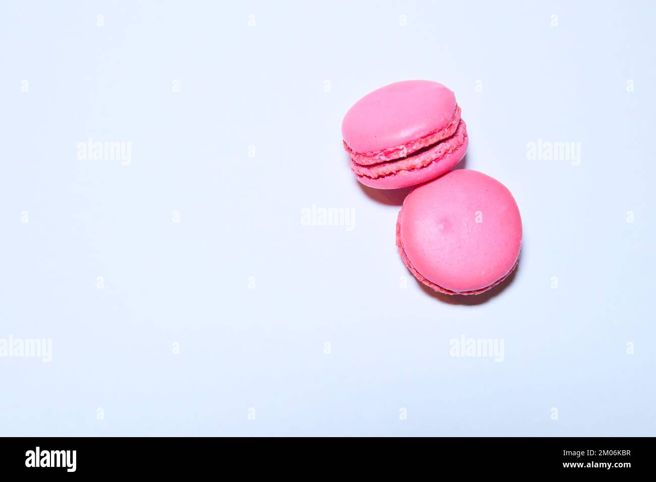 French macarons flat lay hi-res stock photography and images - Alamy
