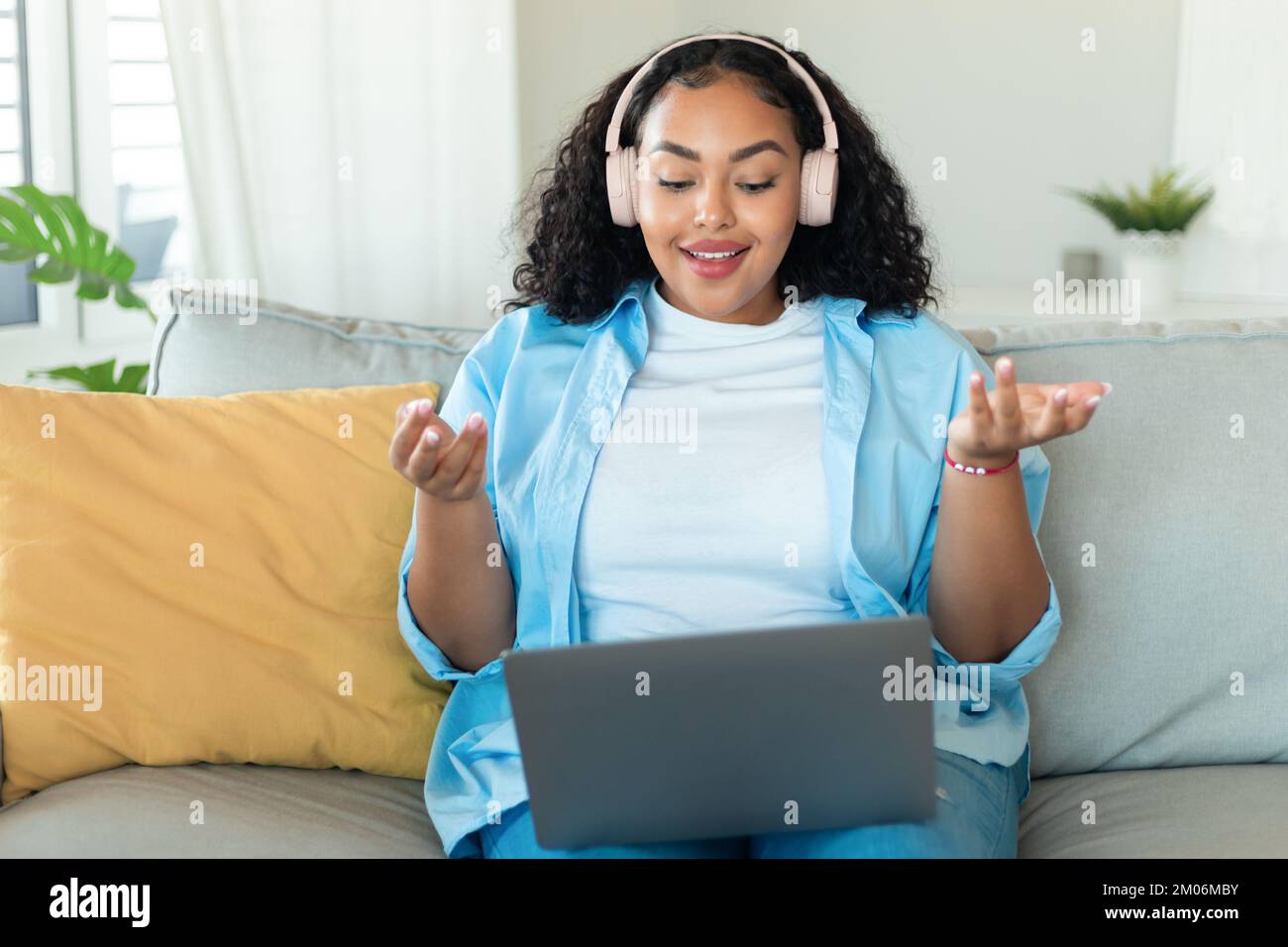 Fat lady on sofa hi-res stock photography and images - Alamy
