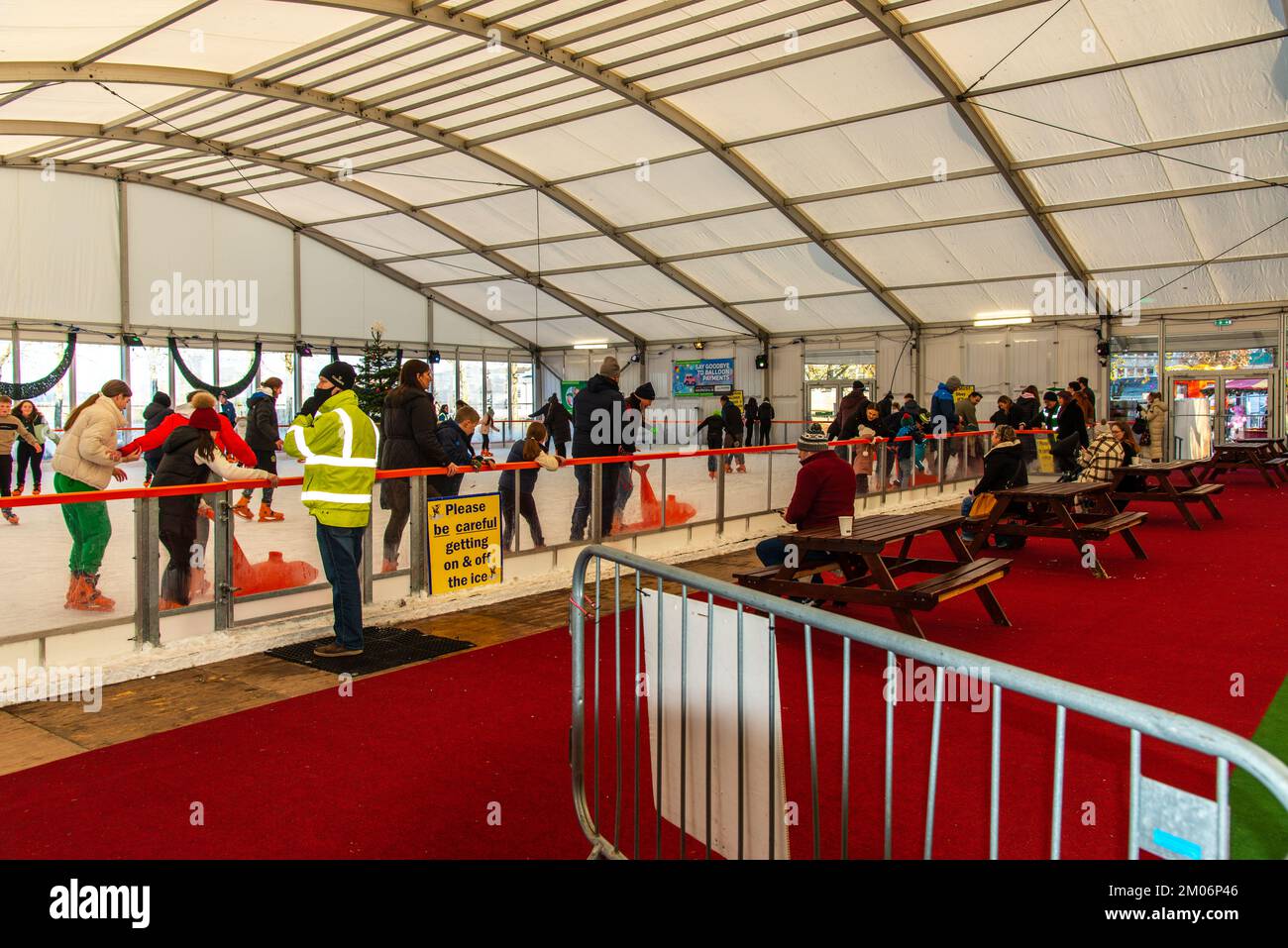 Limerick Christmas , ice rink in the city center and a colorful fair ...