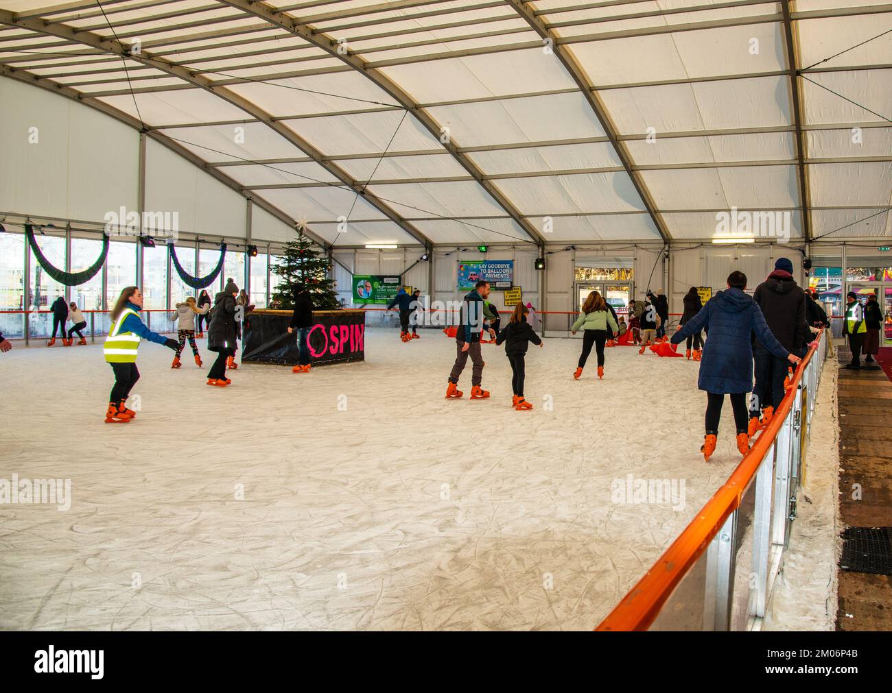 Limerick Christmas , ice rink in the city center and a colorful fair ...
