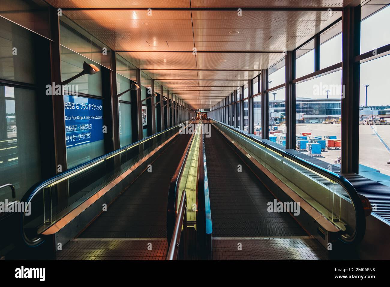 Aircraft runway of a modern airport building Stock Photo - Alamy