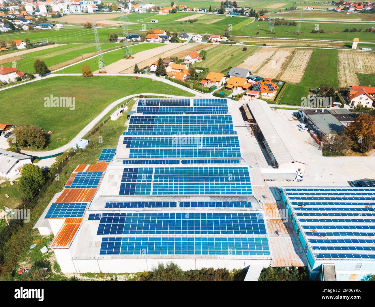 Solar panels roof warehouse hi-res stock photography and images - Alamy