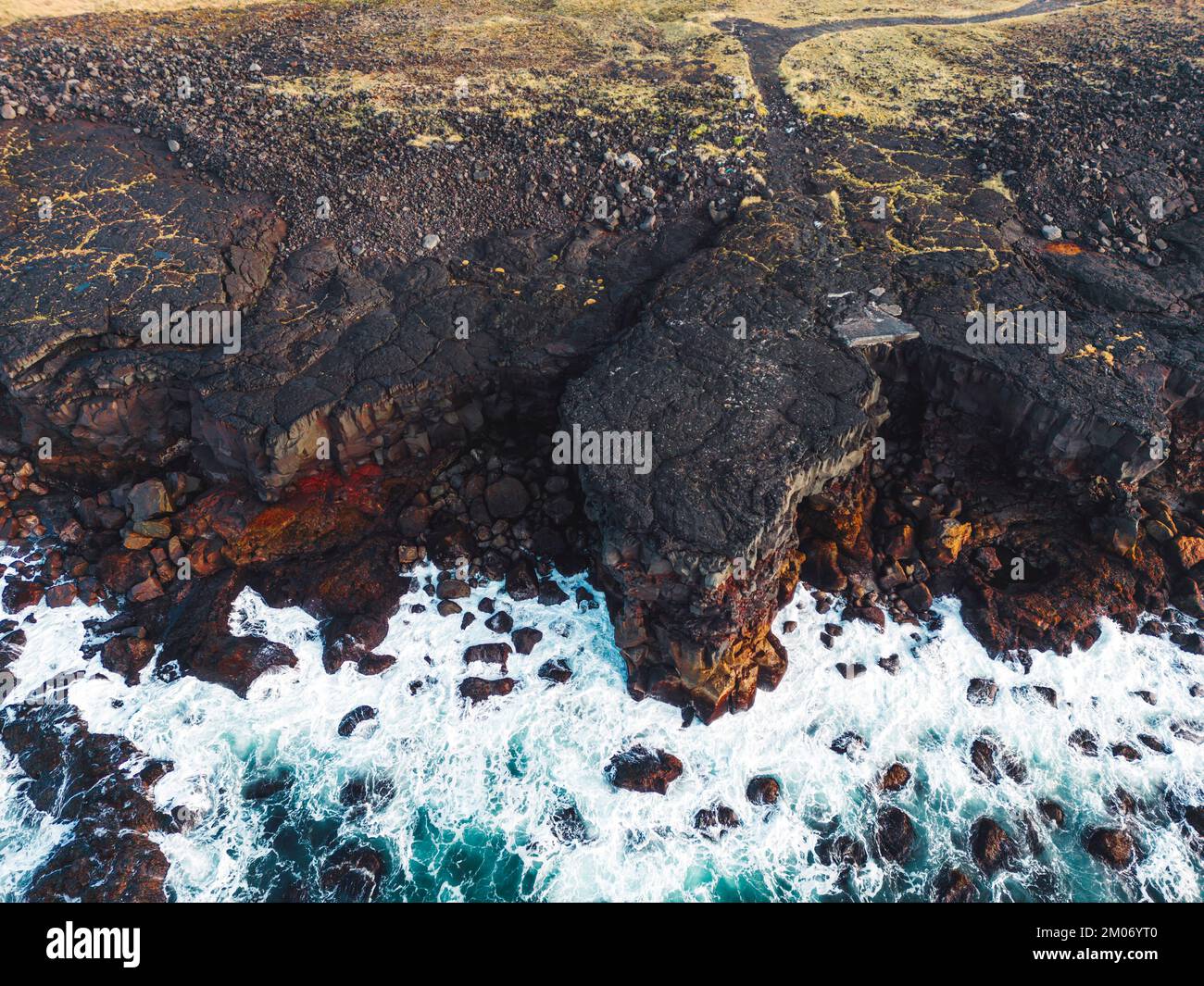 Seabird cliffs iceland hi-res stock photography and images - Alamy