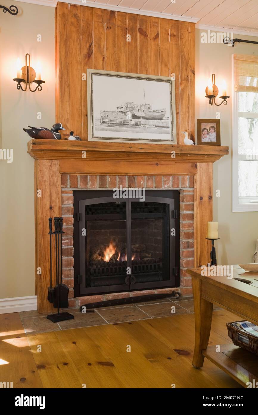 Old gas fireplace hi-res stock photography and images - Alamy