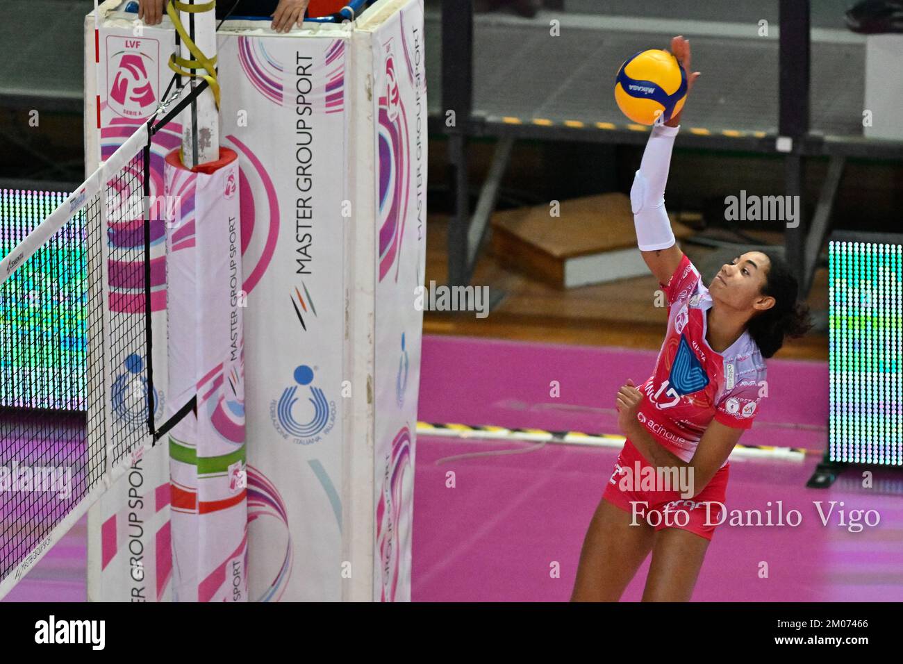 Jordan thompson volleyball hi-res stock photography and images - Alamy