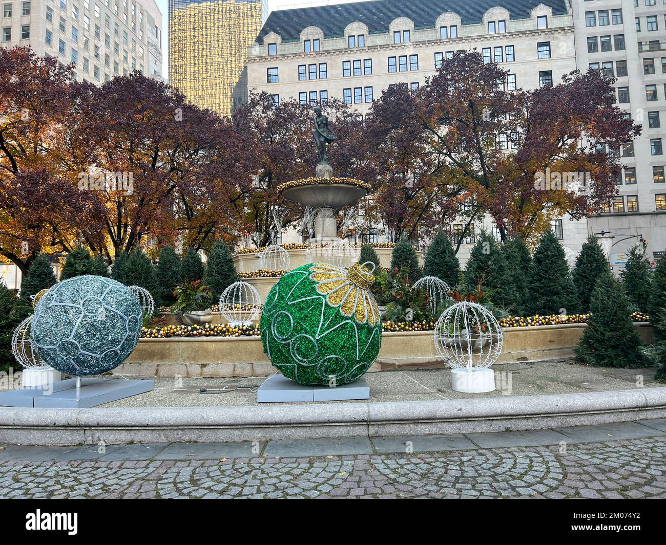 New York, United States. 04th Dec, 2022. Pulitzer Fountain is seen with ...