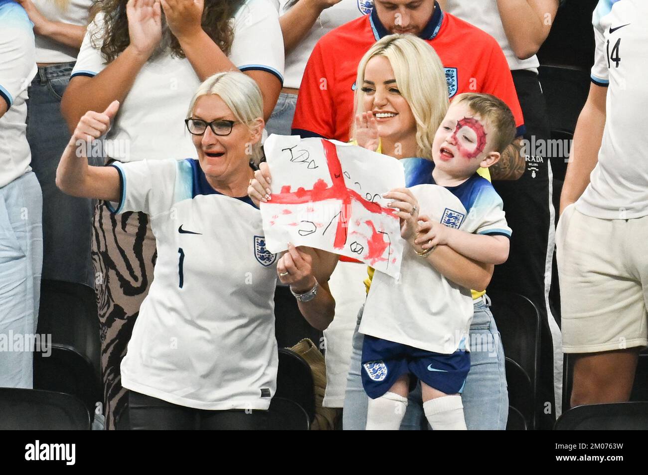 Jordan pickford and megan hi-res stock photography and images - Alamy