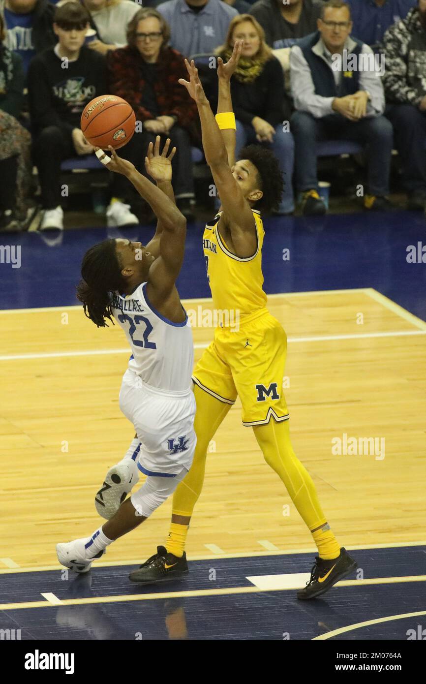 London, UK. 04th Dec, 2022. Carson Wallace of University of Kentucky on ...