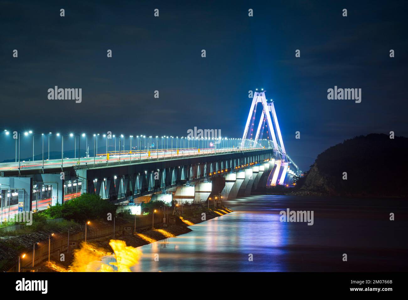 Night View of Yeongjong Bridge in Incheon, Korea Stock Photo - Alamy Night View of Yeongjong Bridge in Incheon, Korea Stock Photo - Alamy