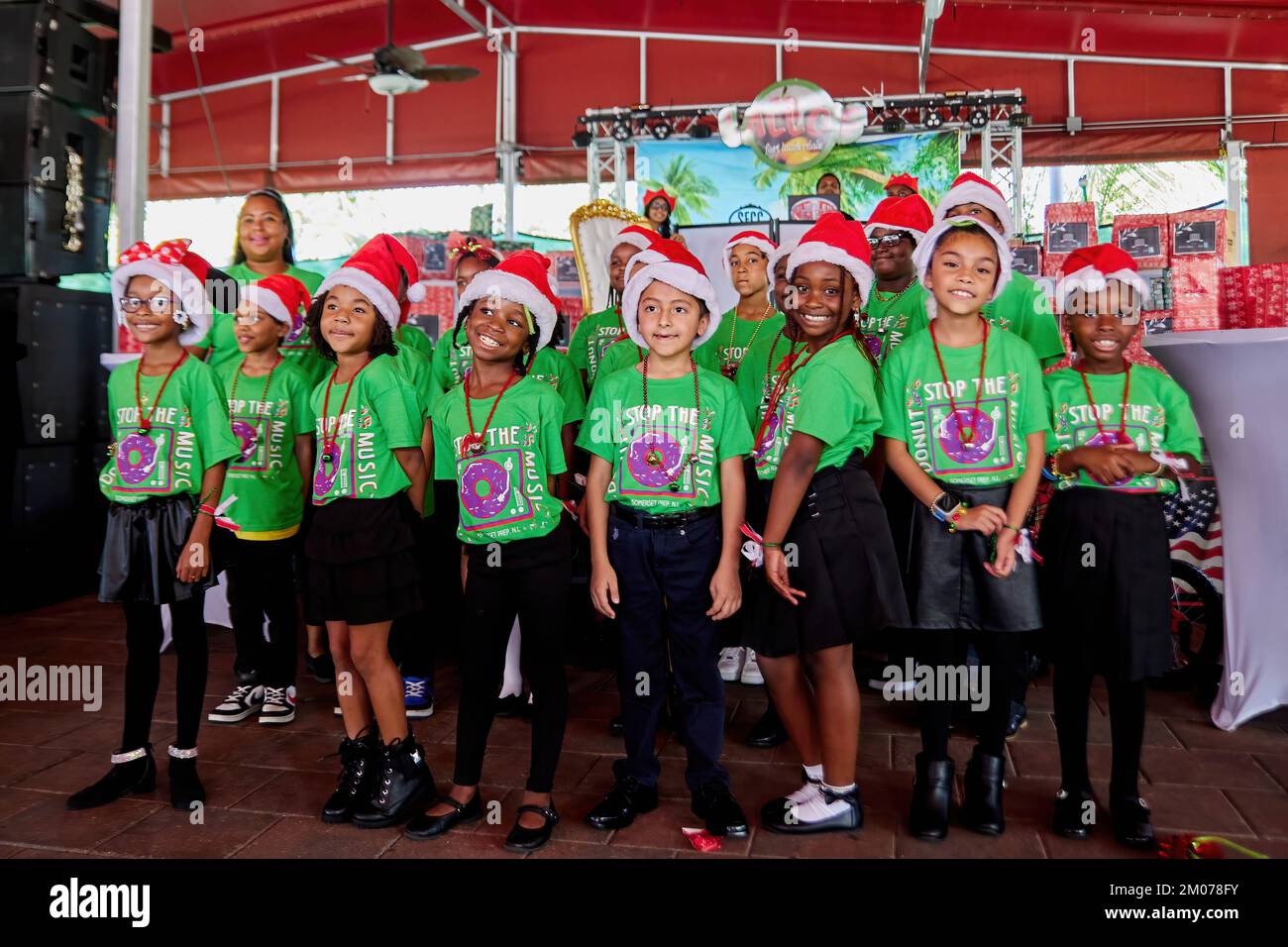 Cheer dance hi-res stock photography and images - Alamy