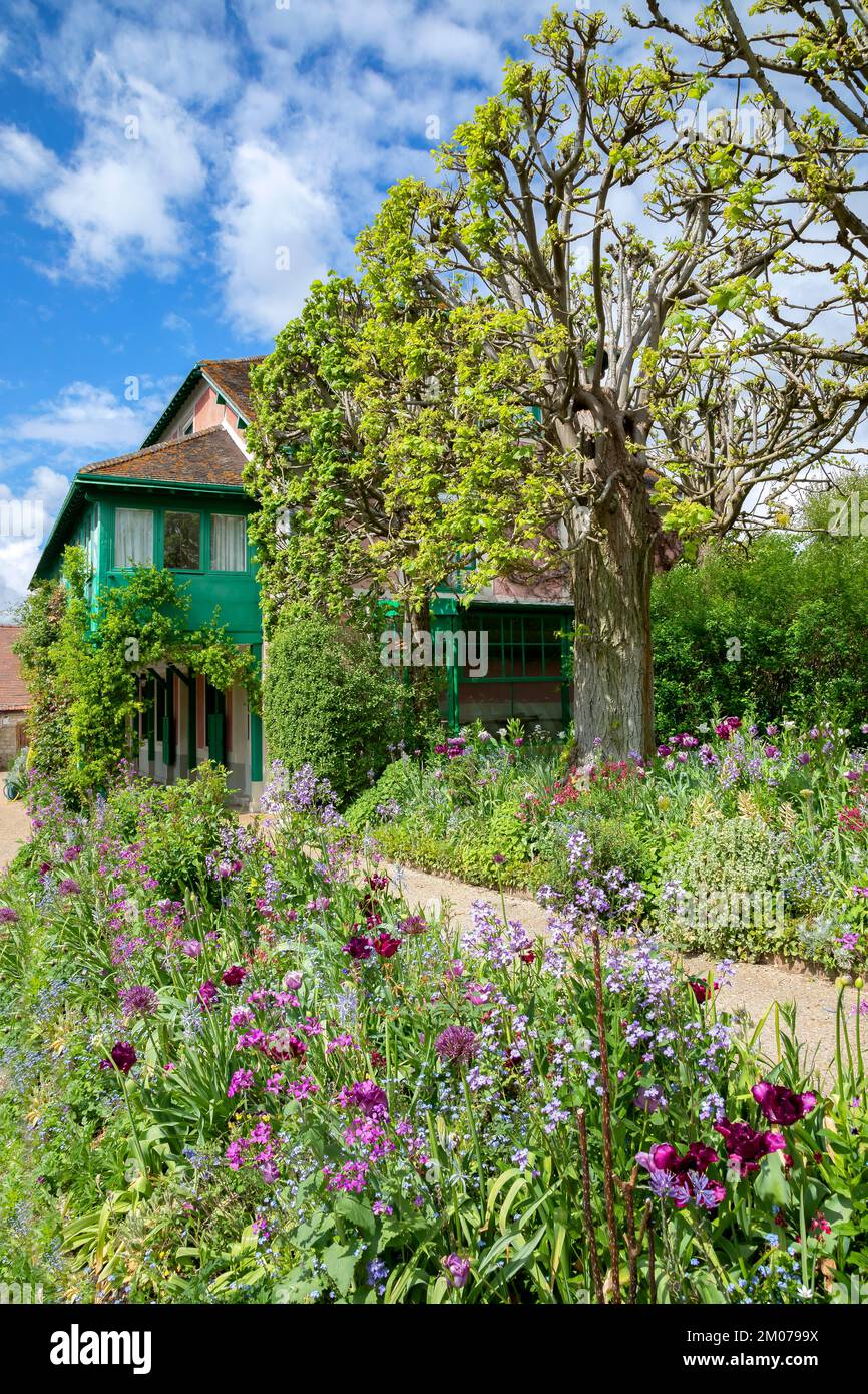 Side view of Claude Monet's house in Giverny, France Stock Photo - Alamy
