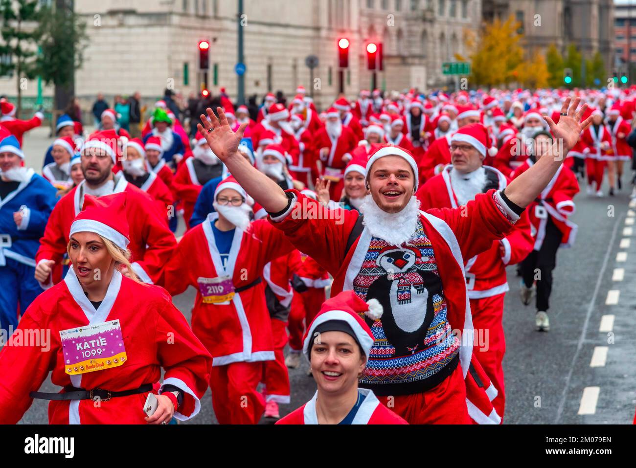 Liverpool, UK. 04th Dec, 2022. Runners race during the annual Liverpool ...