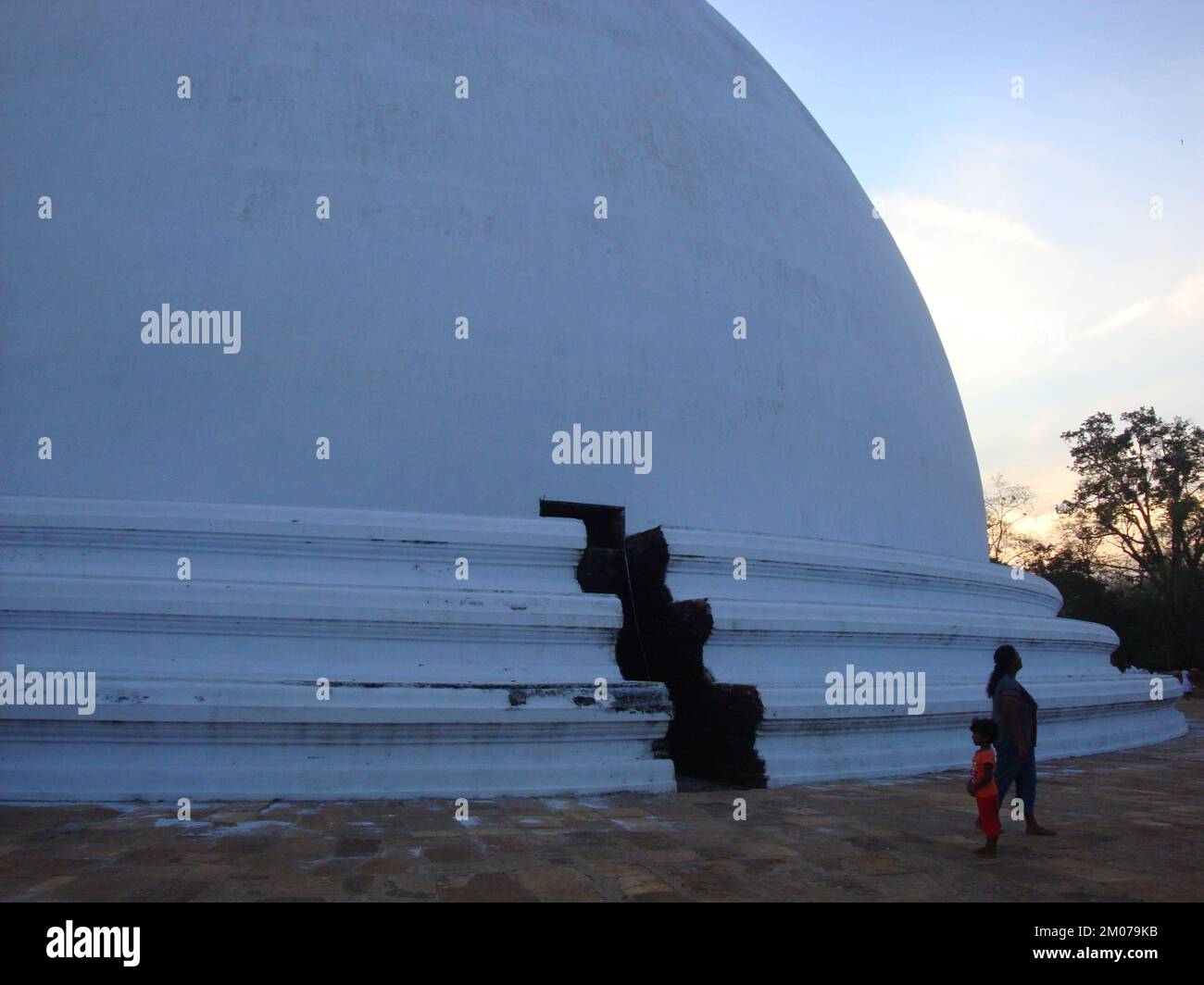 The Ruwanweli Maha Seya, also known as the Mahathupa, is a stupa in ...