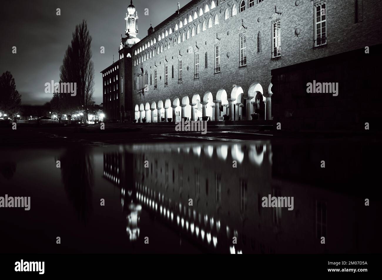View of famous illuminated building at night Stock Photo - Alamy