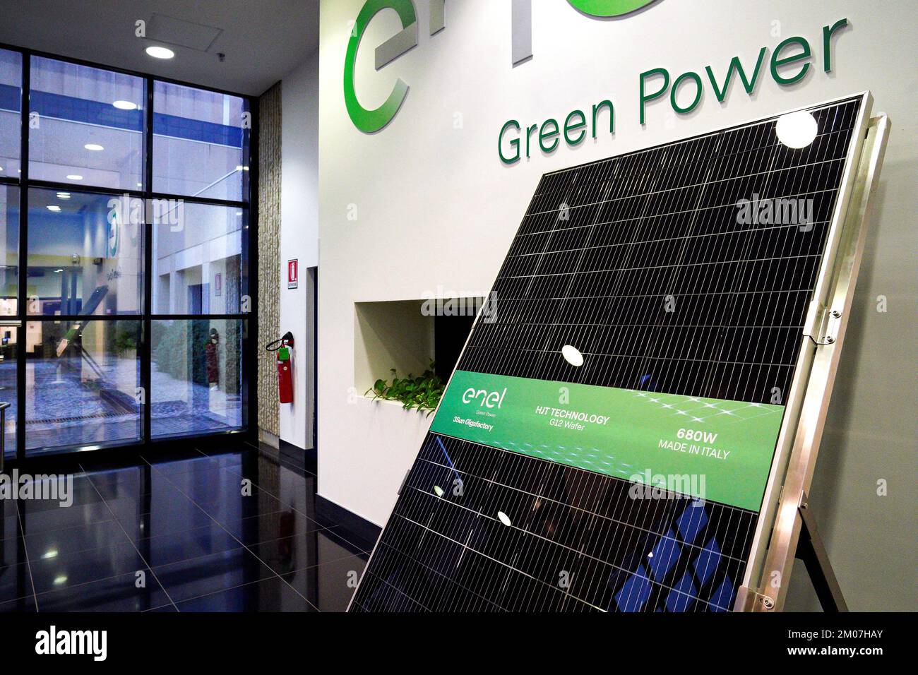 Bifacial module hi-res stock photography and images - Alamy