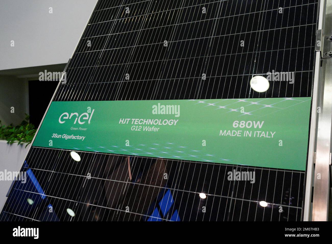 Bifacial module hi-res stock photography and images - Alamy