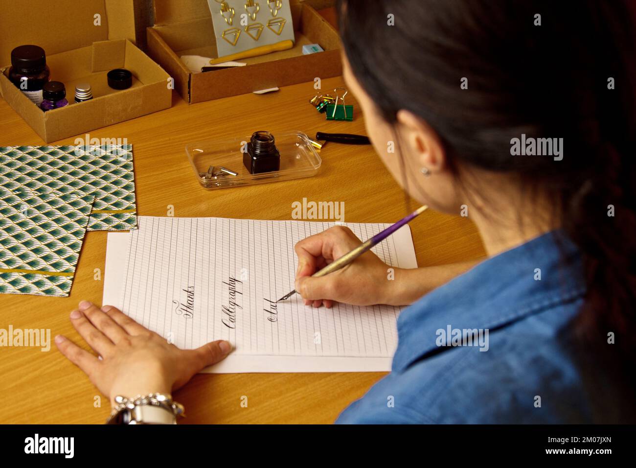 Old woman holding sheet of paper hi-res stock photography and images ...